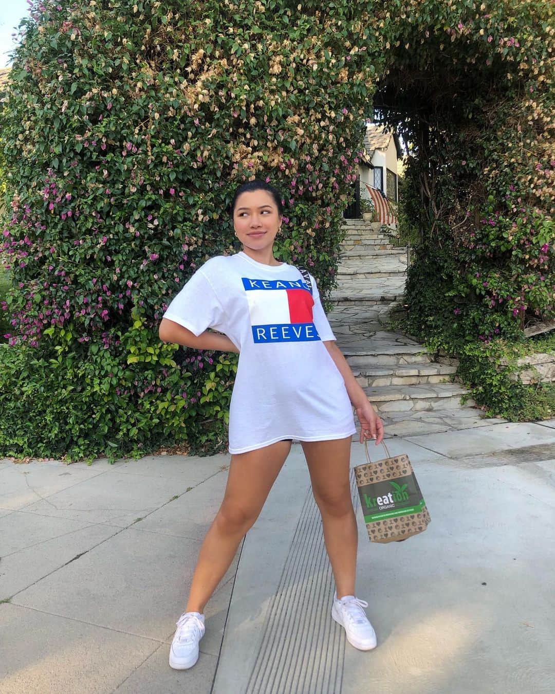 Julia Kellyさんのインスタグラム写真 - (Julia KellyInstagram)「Keanu Reeves 🐐」7月7日 10 ...