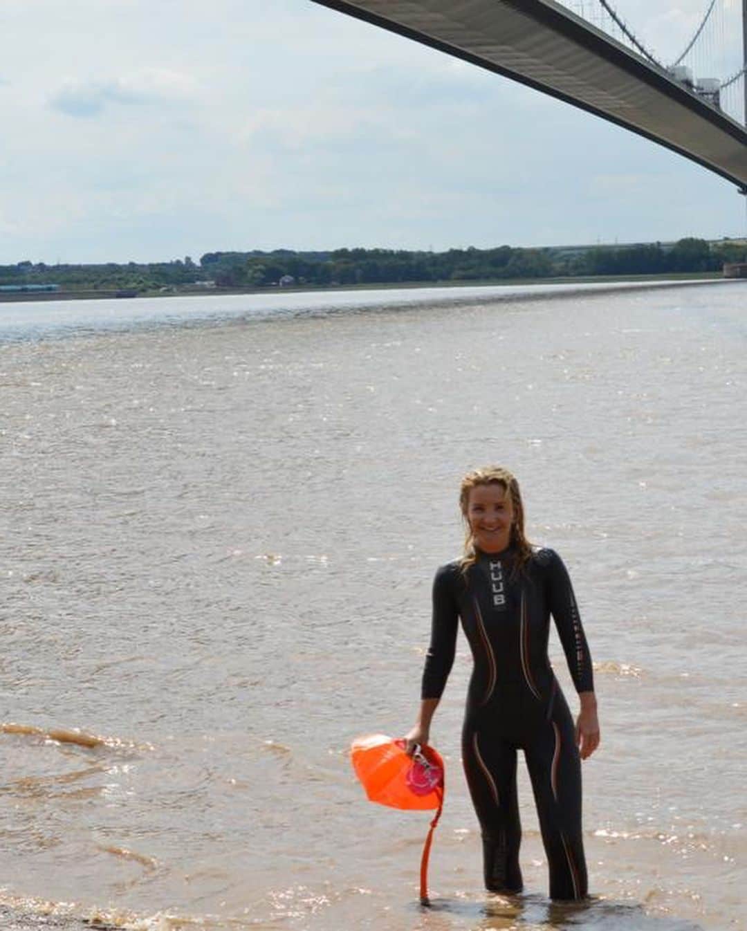 ヘレン・スケルトンさんのインスタグラム写真 - (ヘレン・スケルトンInstagram)「I haven’t swum the channel ...