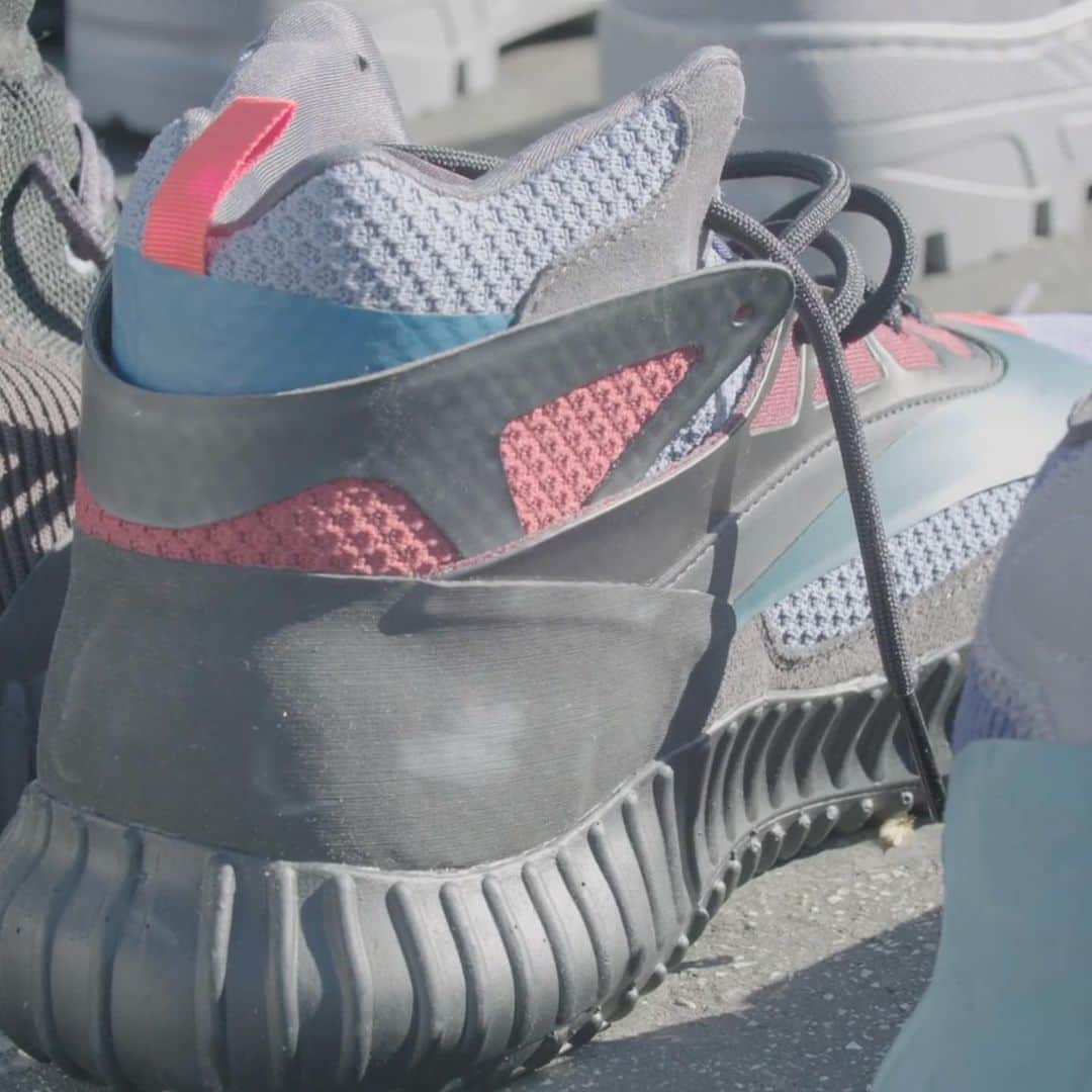 Sneaker Newsさんのインスタグラム写真 - (Sneaker NewsInstagram)「Yeezy Boost 350 v3 ...