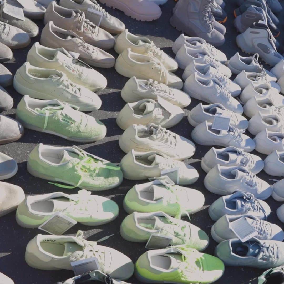 Sneaker Newsさんのインスタグラム写真 - (Sneaker NewsInstagram)「Yeezy Boost 350 v3 ...