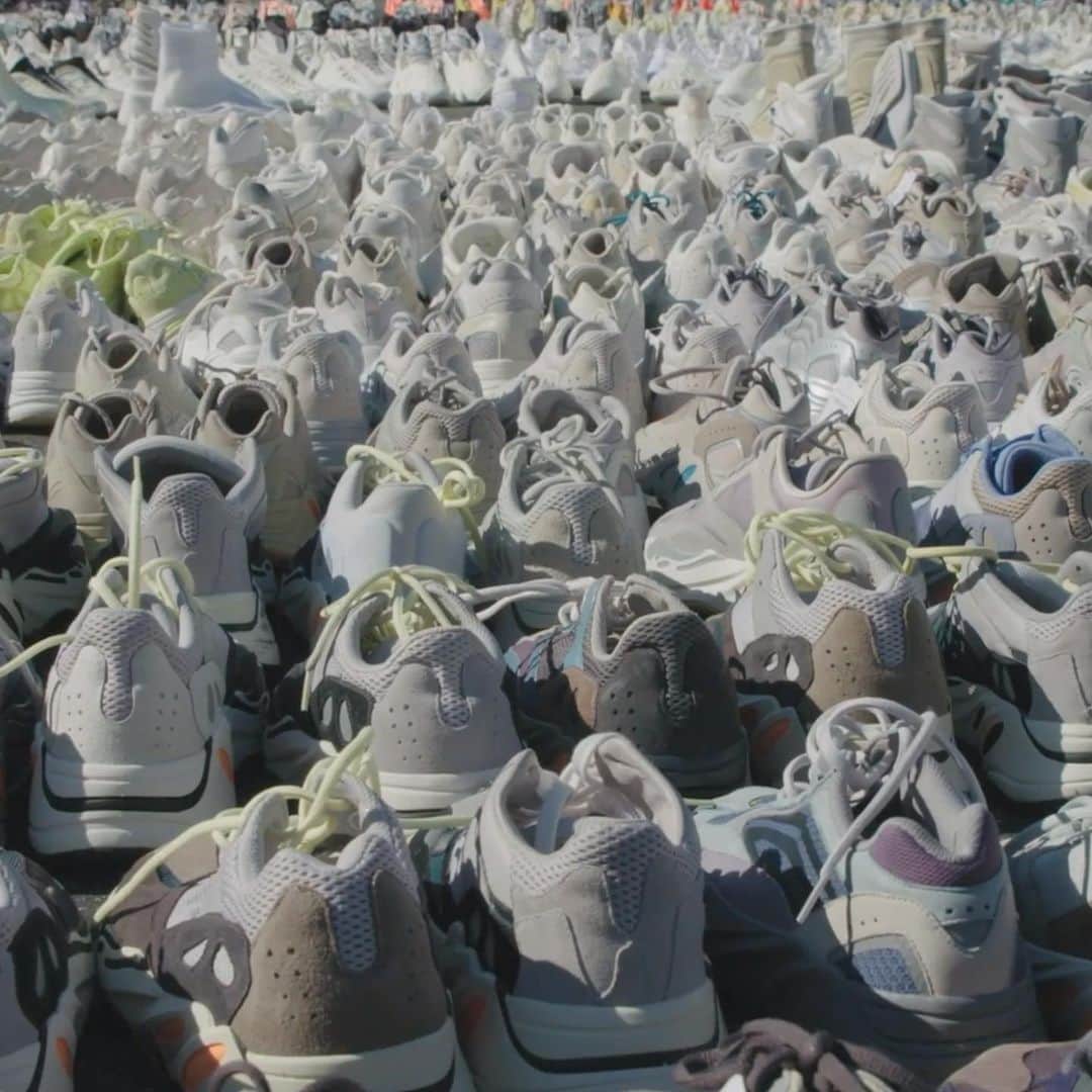 Sneaker Newsさんのインスタグラム写真 - (Sneaker NewsInstagram)「Yeezy Boost 350 v3 ...