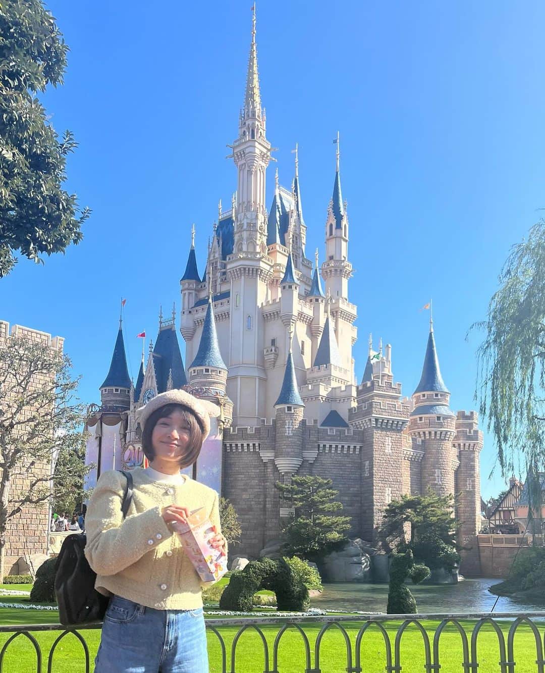 みひろさんのインスタグラム写真 - (みひろInstagram)「. 🩵🎄🩵🎄🩵 #disney #disneyland #ディズニー ...