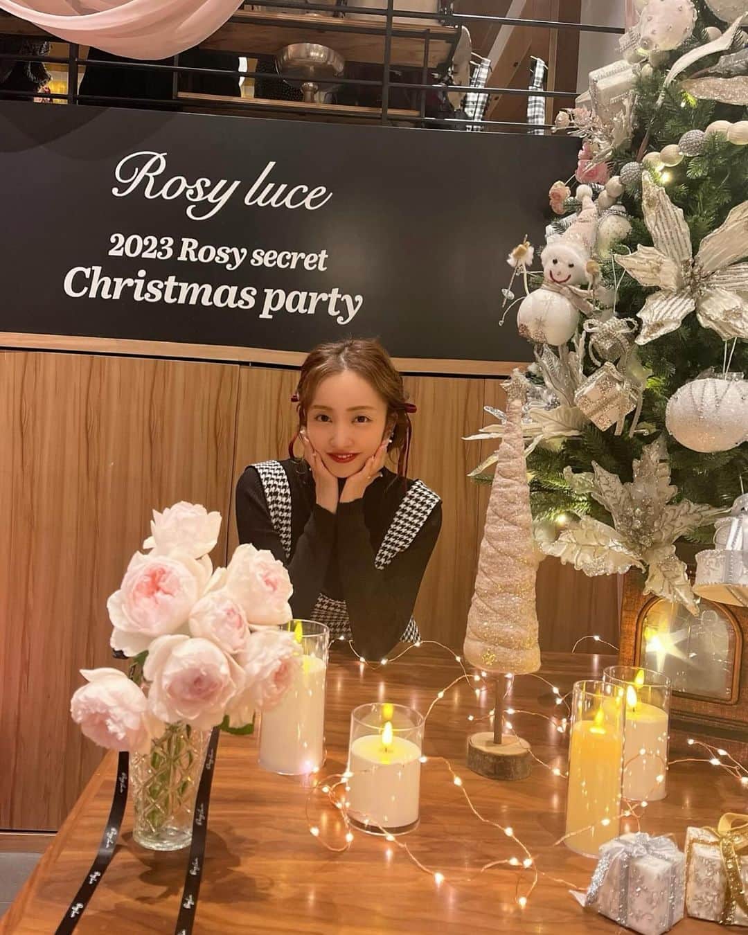 板野友美さんのインスタグラム写真 - (板野友美Instagram)「𝐑𝐨𝐬𝐲 𝐒𝐞𝐜𝐫𝐞𝐭 𝐂𝐡𝐫𝐢𝐬𝐭𝐦𝐚𝐬 𝐏𝐚𝐫𝐭𝐲🎄.* 2日間 ありがとうございました 🦌🔔🎁︎ 今回は1階は ...