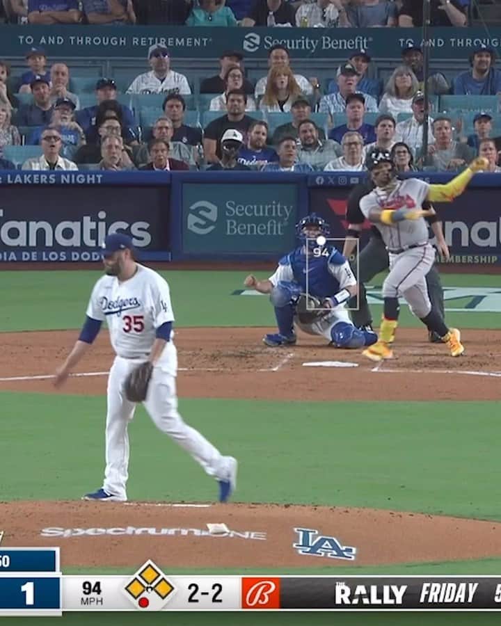 MLBさんのインスタグラム動画 - (MLBInstagram)「Say yes to that extra helping of mashed taters 💥」11月24日 6時57分 - mlb