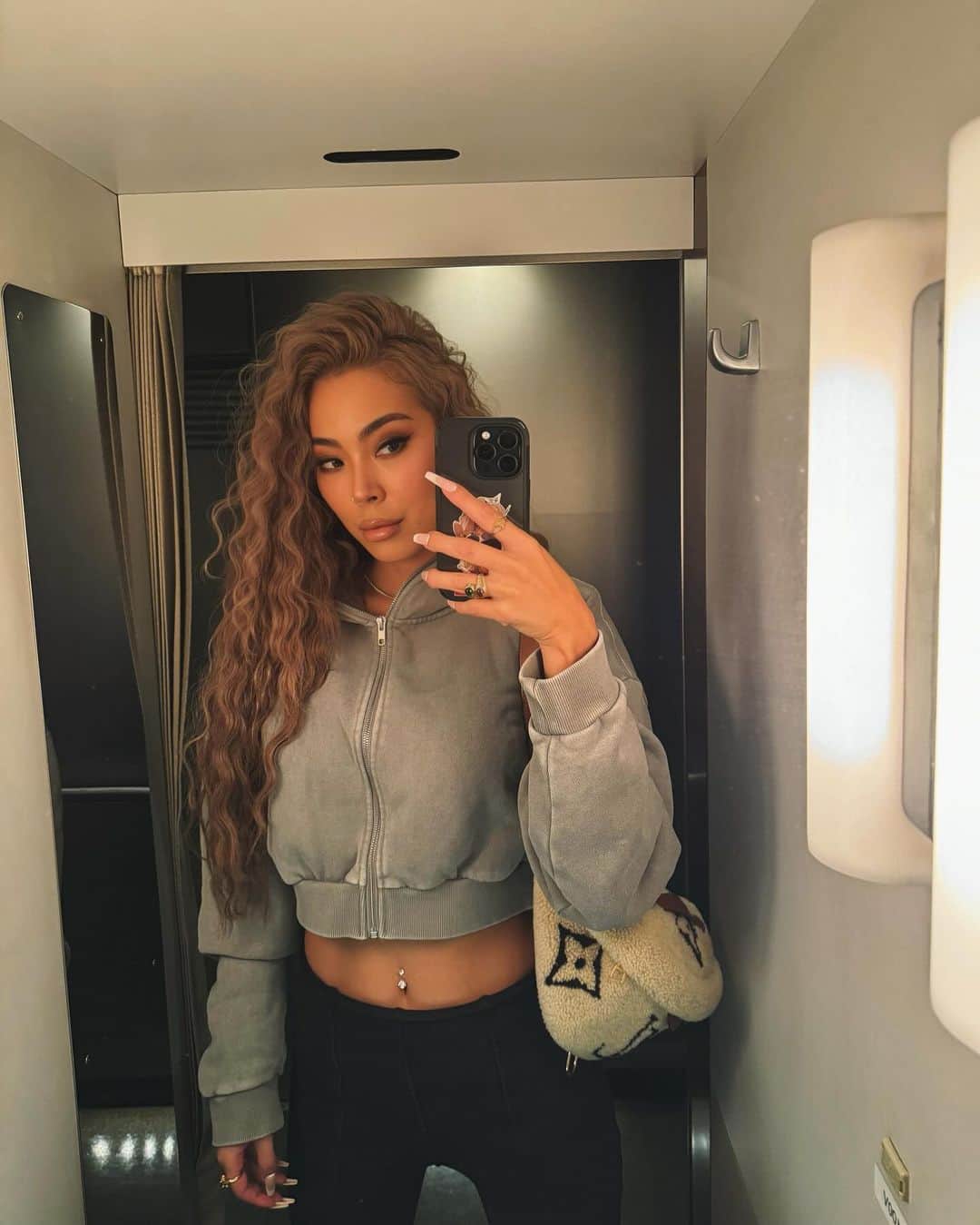 Minamiさんのインスタグラム写真 - (MinamiInstagram)「地元神戸なう」11月24日 10時54分 - minami_cream