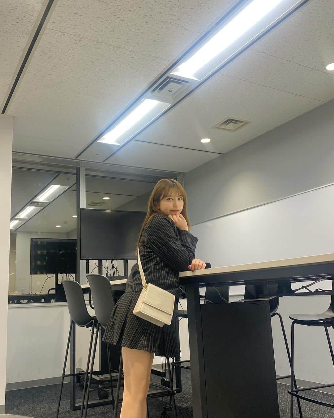 @onefive（ワンファイブ）さんのインスタグラム写真 - (@onefive（ワンファイブ）Instagram)「GUMIです🤍 かわいいバッグとパンツとセットアップでフォトしてみました ...