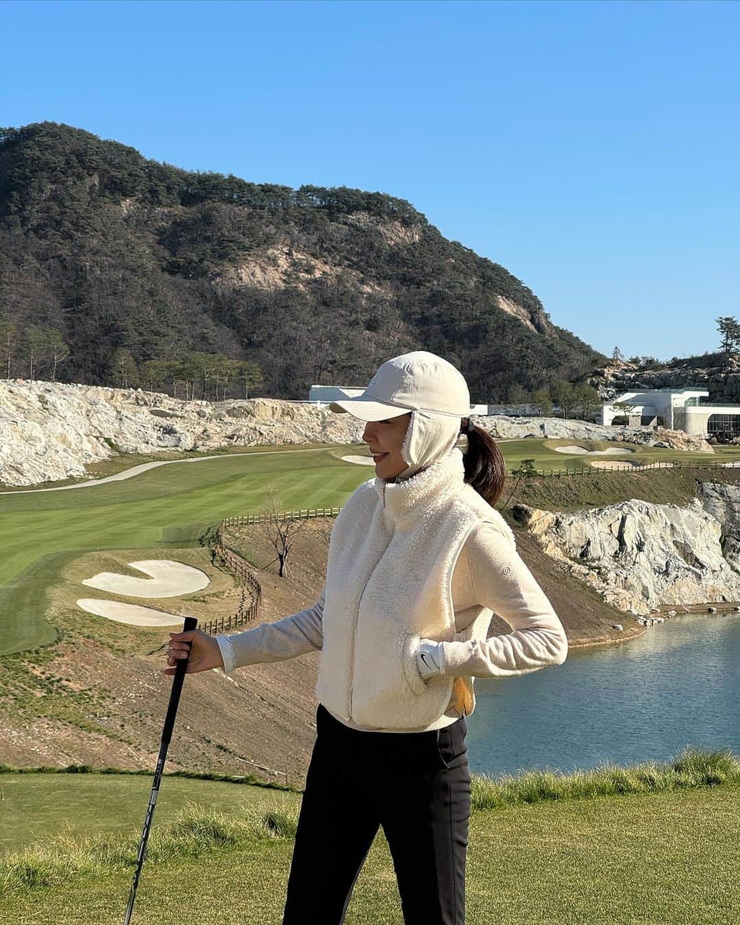 キム・ジュニさんのインスタグラム写真 キム・ジュニinstagram 「어깨에 담이 와도 침맞아가며 이렇게 좋아하게 될줄은 몰랐던