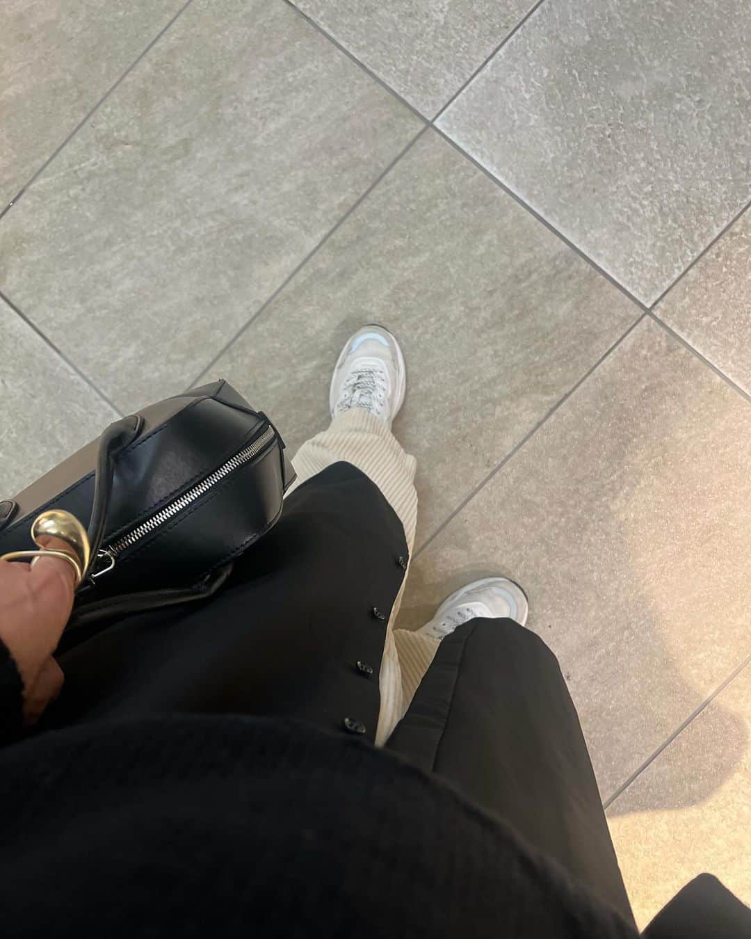 亀恭子さんのインスタグラム写真 - (亀恭子Instagram)「@dressterior_official × @kame_kyo 23fw collaboration シャツ地ワンピースを ...