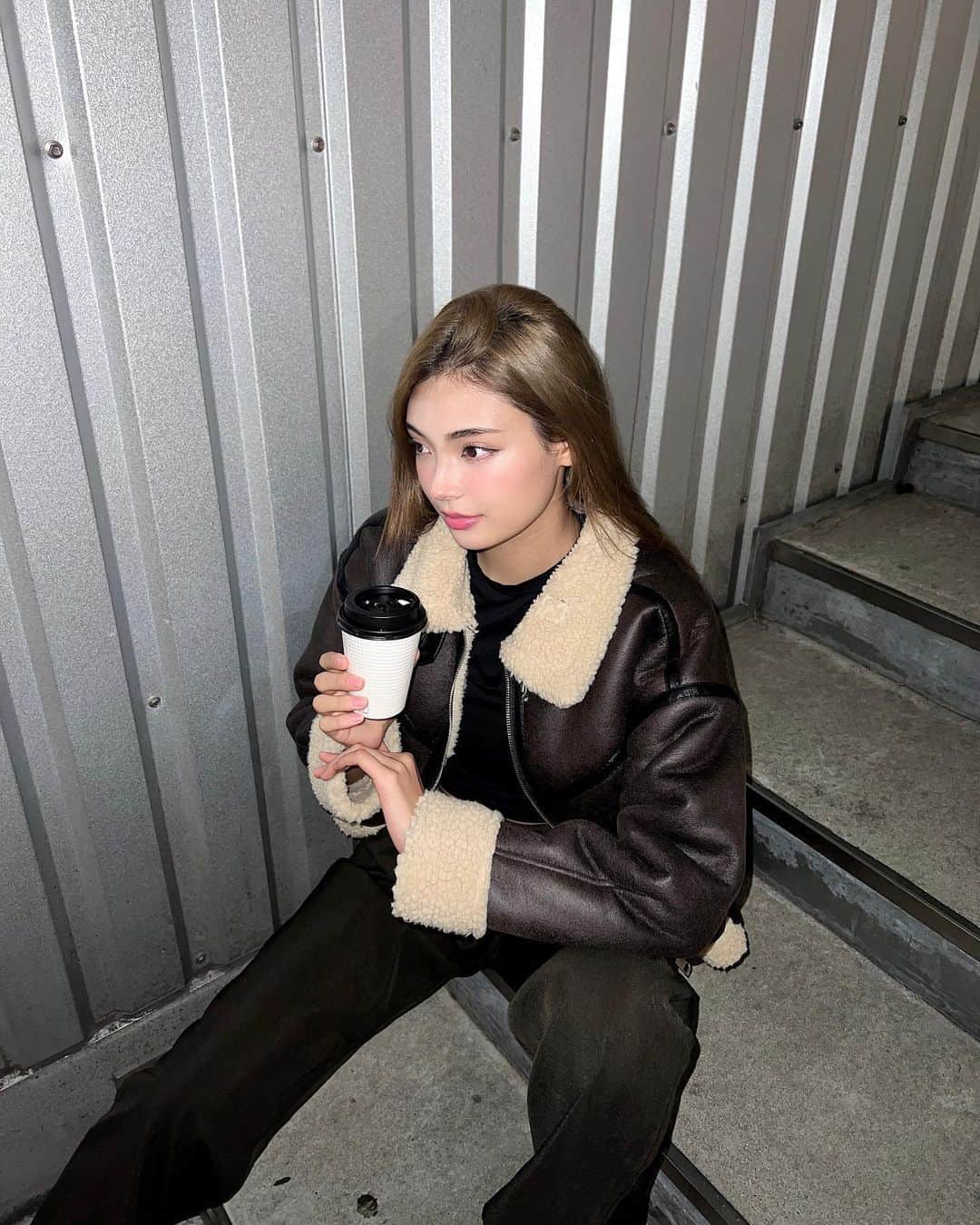 RIANさんのインスタグラム写真 - (RIANInstagram)「its getting coldd ☕️🤎 #cyberjapan # ...