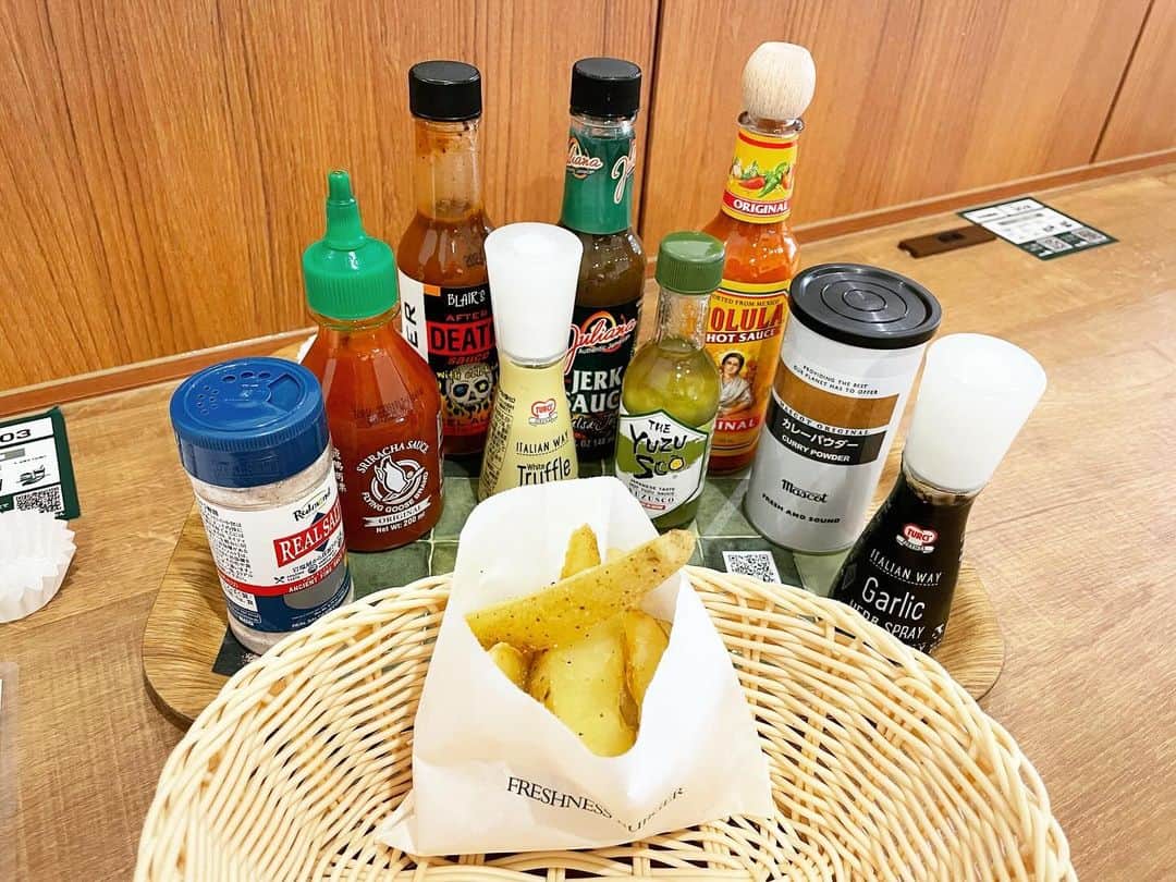 DJ AIKO 62さんのインスタグラム写真 - (DJ AIKO 62Instagram)「【アート噺グルメ編】 久しぶりにフレッシュネス ...