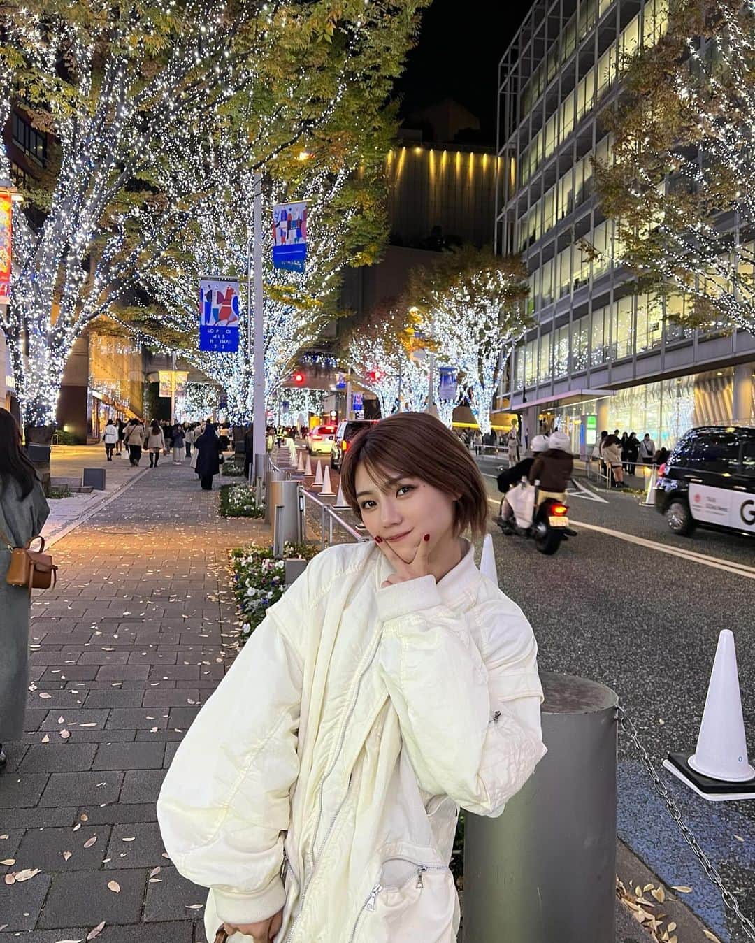 大川成美さんのインスタグラム写真 - (大川成美Instagram)「イルミネーション綺麗 満月の日は、東京タワー上部点灯しないらしい」11月 ...
