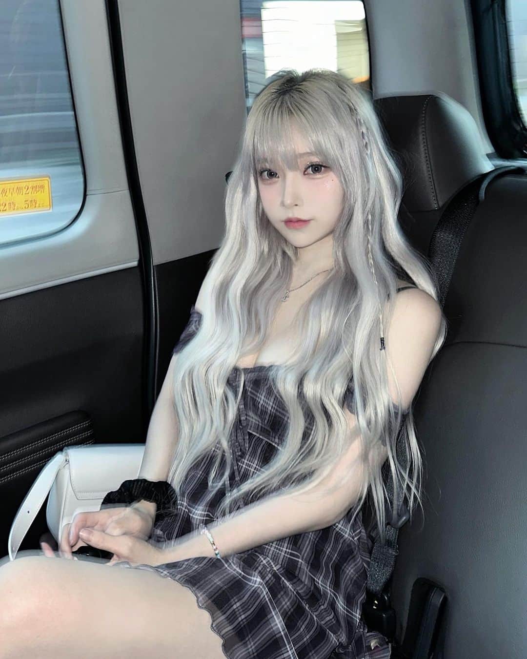 オ・ジウンさんのインスタグラム写真 - (オ・ジウンInstagram)「내일 1년만에 방송 뉼러와요 ꒰⸝⸝•｡•⸝⸝꒱ 🩶🩶 근데 이제 ...