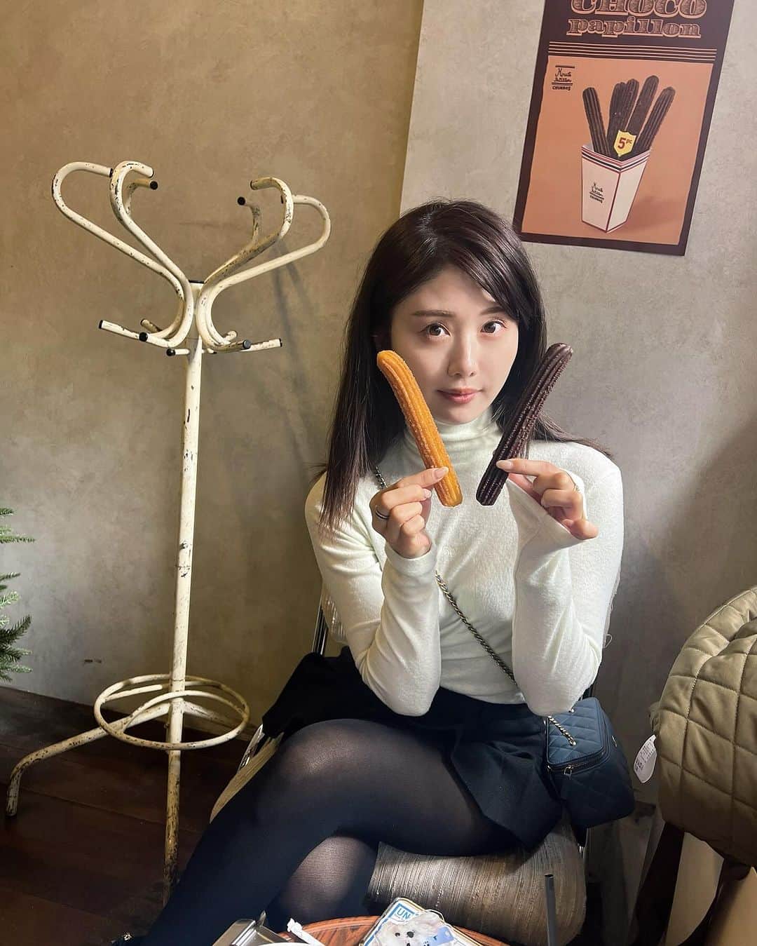 一木美里さんのインスタグラム写真 - (一木美里Instagram)「SEOUL🇰🇷Mapple World📕発売になりました ︎ 私も厳選したおすすめspotをいくつか紹介させてもらいました ...