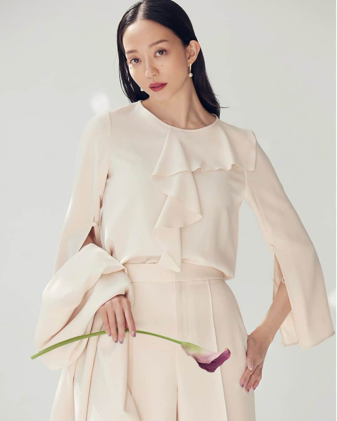 松島花さんのインスタグラム写真 - (松島花Instagram)「: @anayi_official エターナルライン 2024が 公開になりました👗 今季も様々なシーンで活躍するアイテムが ...