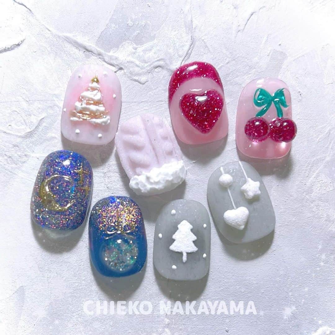 なかやまちえこさんのインスタグラム写真 - (なかやまちえこInstagram)「🅽𝕒𝕚𝕝 𝕕𝕖𝕞𝕠𝕟𝕤𝕥𝕣𝕒𝕥𝕚𝕠𝕟. ⠀ ⠀ 12月15日はTAT神戸店様にてネイル1本体験あります ...