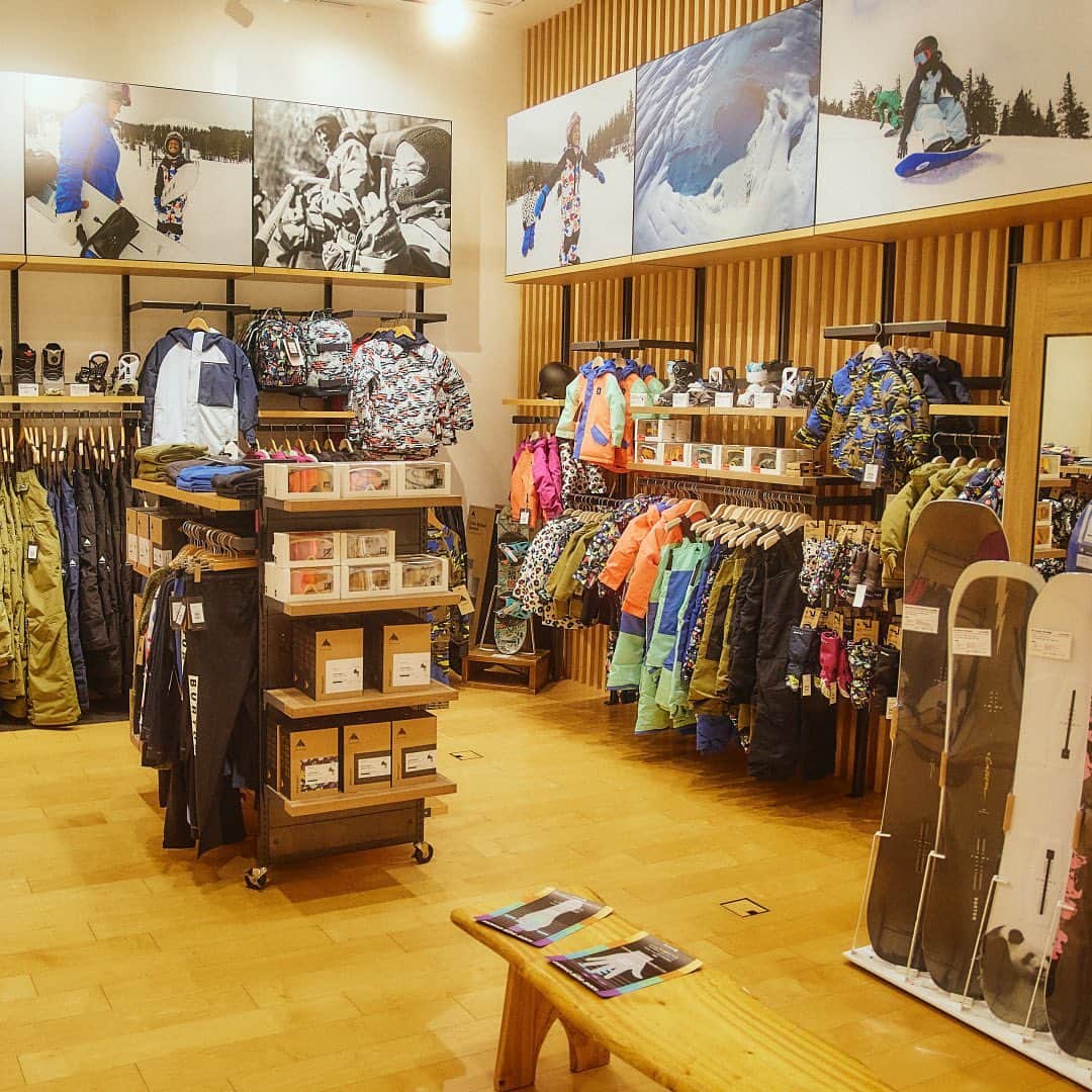 Burton Japanさんのインスタグラム写真 - (Burton JapanInstagram)「【Burtonストアへ遊びに行こう ...