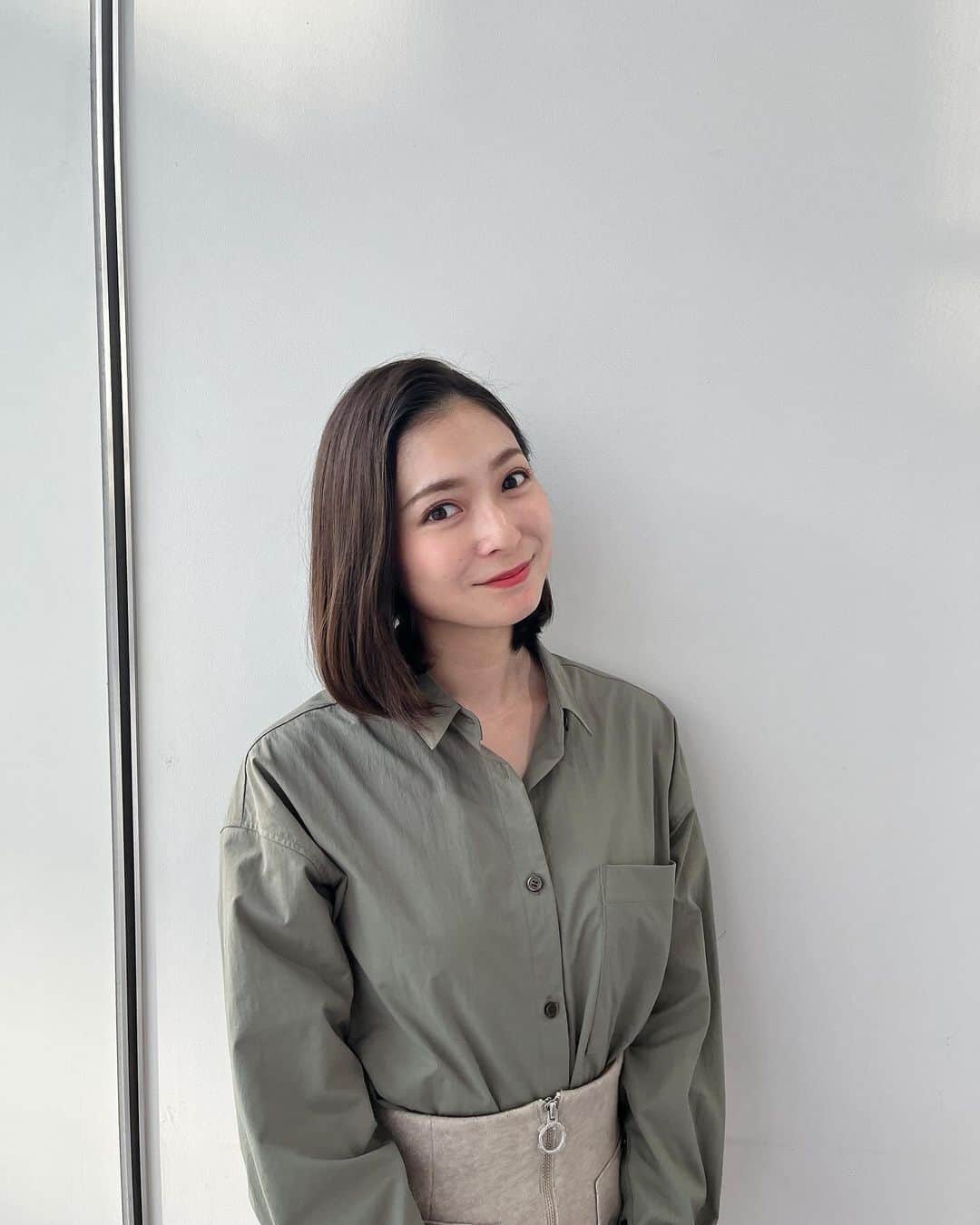 住田紗里さんのインスタグラム写真 - (住田紗里Instagram)「先週の木曜日と水曜日の衣装です 髪を少し切って、染めました〜 トップス TRECODE(@trecode) パンツ ...