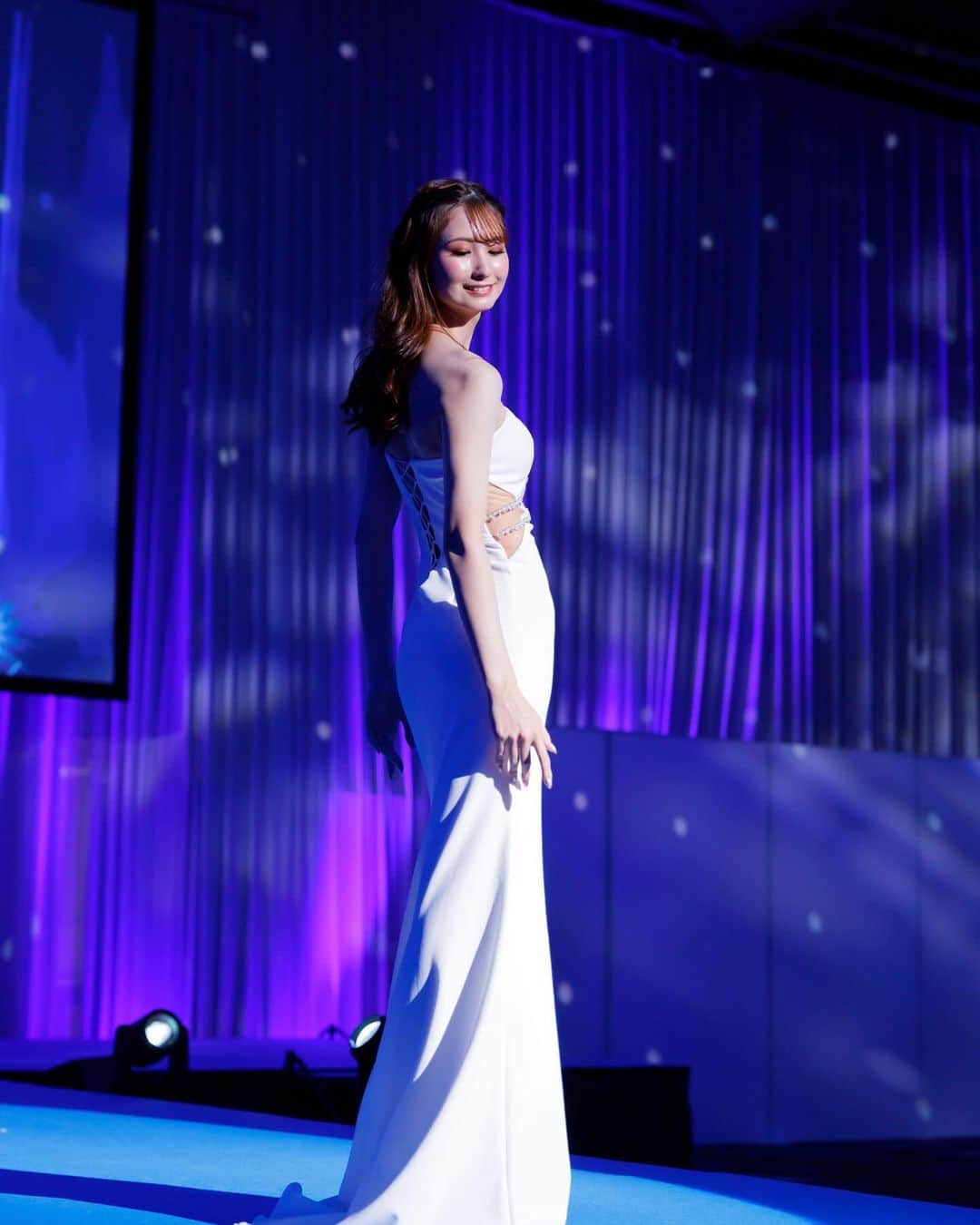 鈴木梨恩さんのインスタグラム写真 - (鈴木梨恩Instagram)「🩵ドレスウォーク審査 ドレスは、お店に入った瞬間一目惚れした @dress_shop_enclair 様のドレスになります ...