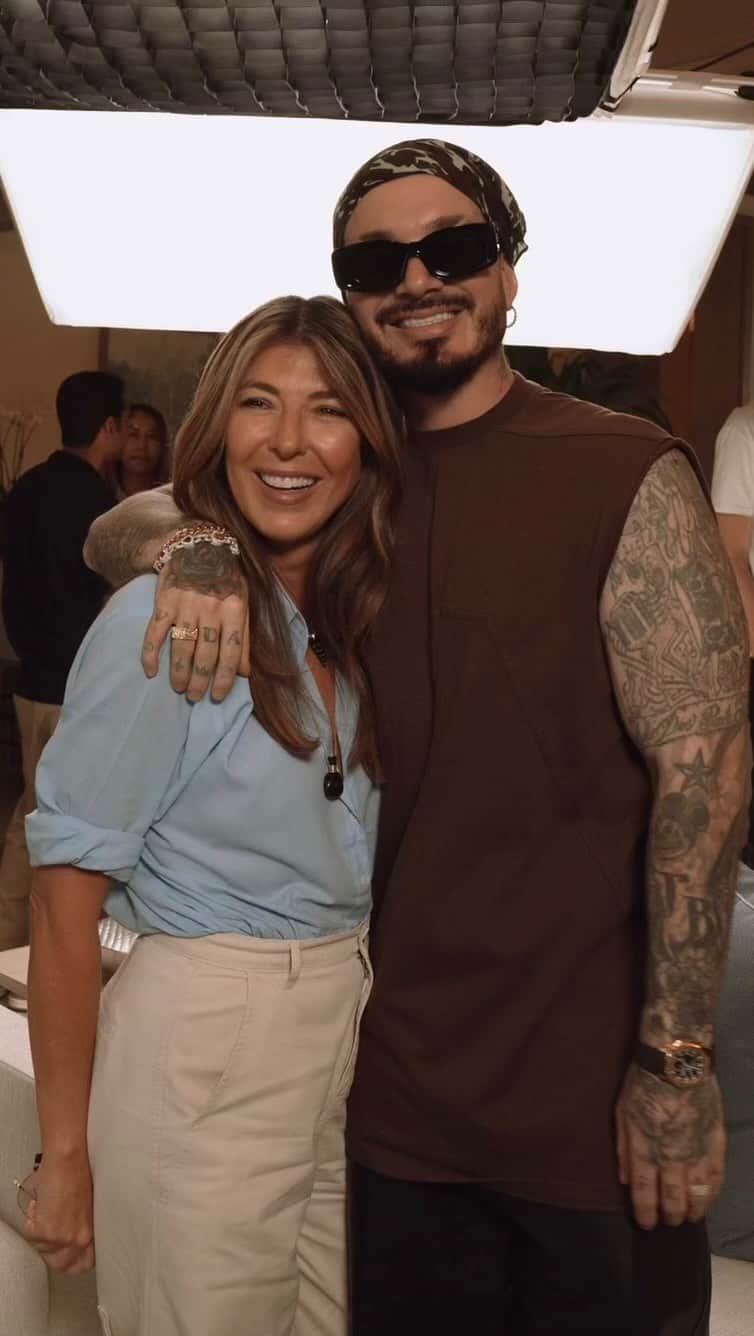 ELLE Magazineさんのインスタグラム動画 - (ELLE MagazineInstagram)「Ya está aquí (y ...