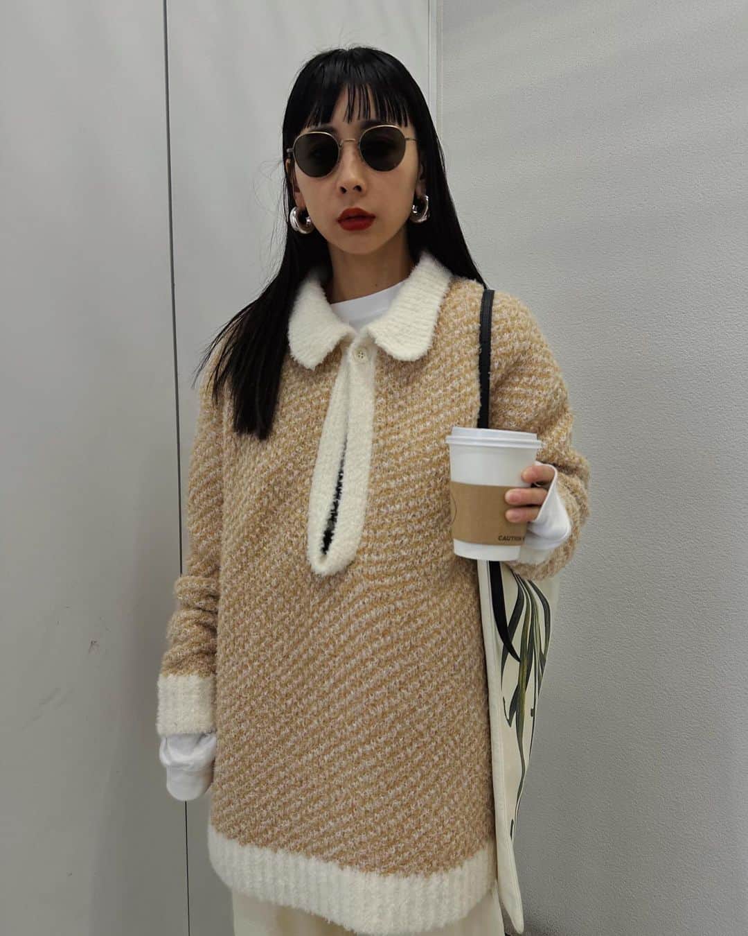 黒石奈央子さんのインスタグラム写真 - (黒石奈央子Instagram)「この可愛すぎなニットはなんとzozo限定 本日より発売！ . @ameri_shinjuku ...