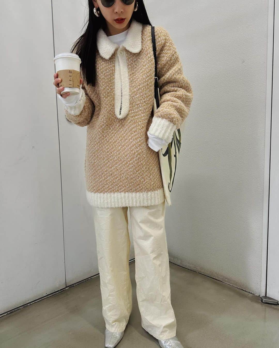 黒石奈央子さんのインスタグラム写真 - (黒石奈央子Instagram)「この可愛すぎなニットはなんとzozo限定 本日より発売！ . @ameri_shinjuku ...