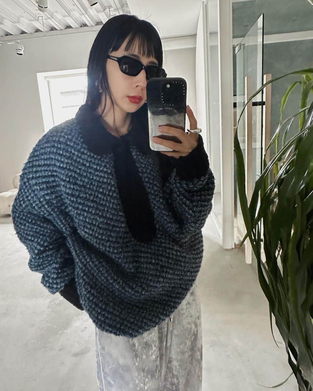 黒石奈央子さんのインスタグラム写真 - (黒石奈央子Instagram)「この可愛すぎなニットはなんとzozo限定 本日より発売！ . @ameri_shinjuku ...