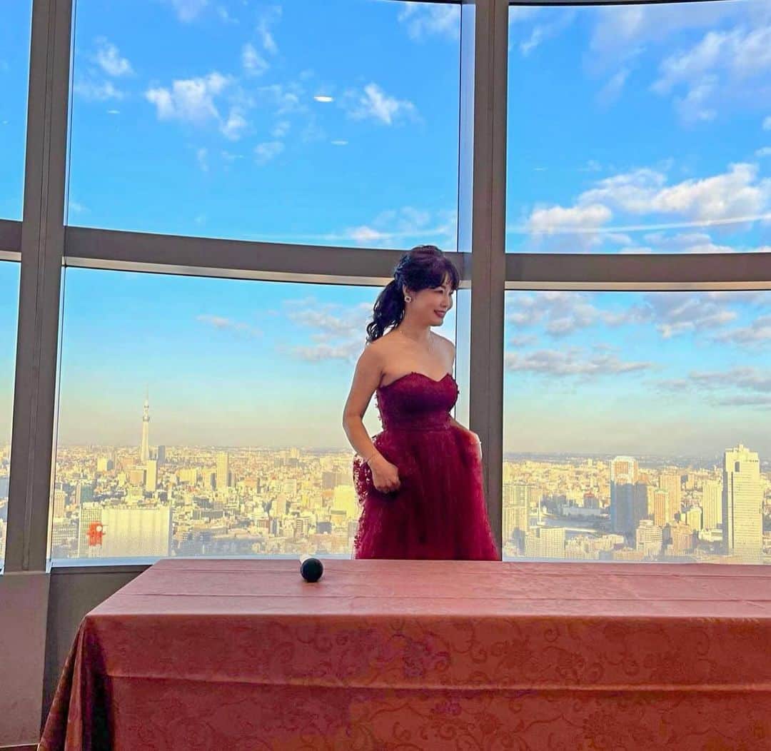 國分晴奈さんのインスタグラム写真 - (國分晴奈Instagram)「クリスマスパーティー🎉🎄 各方面でご活躍の女性達を お招きしてクリスマスパーティーを 開催させて頂きました！！ 場所は ...