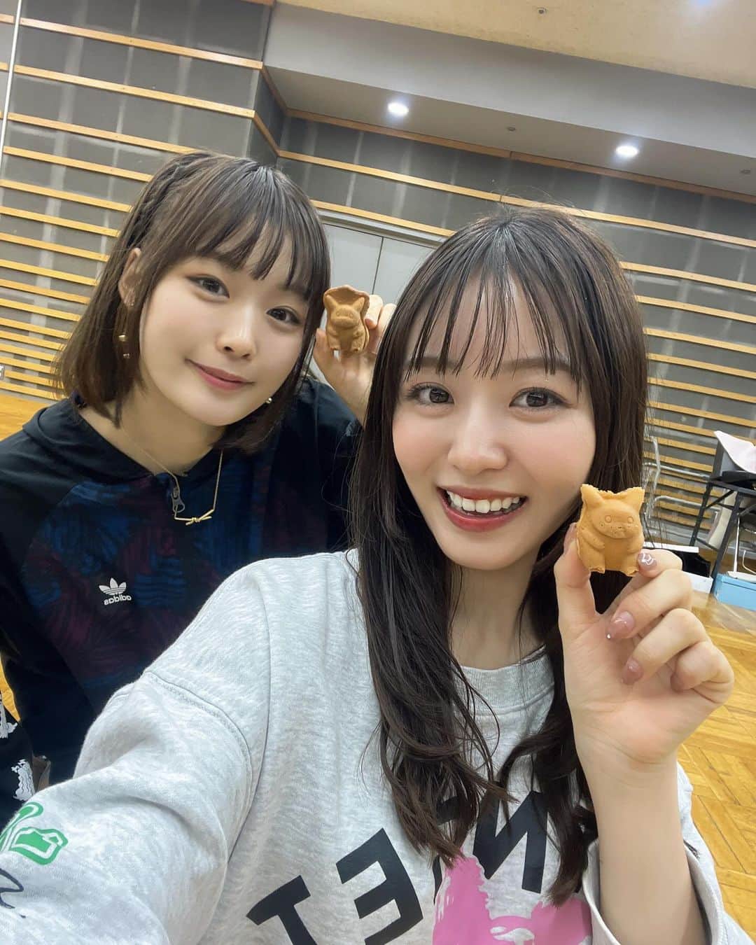 沖玲萌さんのインスタグラム写真 - (沖玲萌Instagram)「スタッフさんがピカチュウ差し入れしてくれた🤍⚡️」12月12日 18時31分 ...