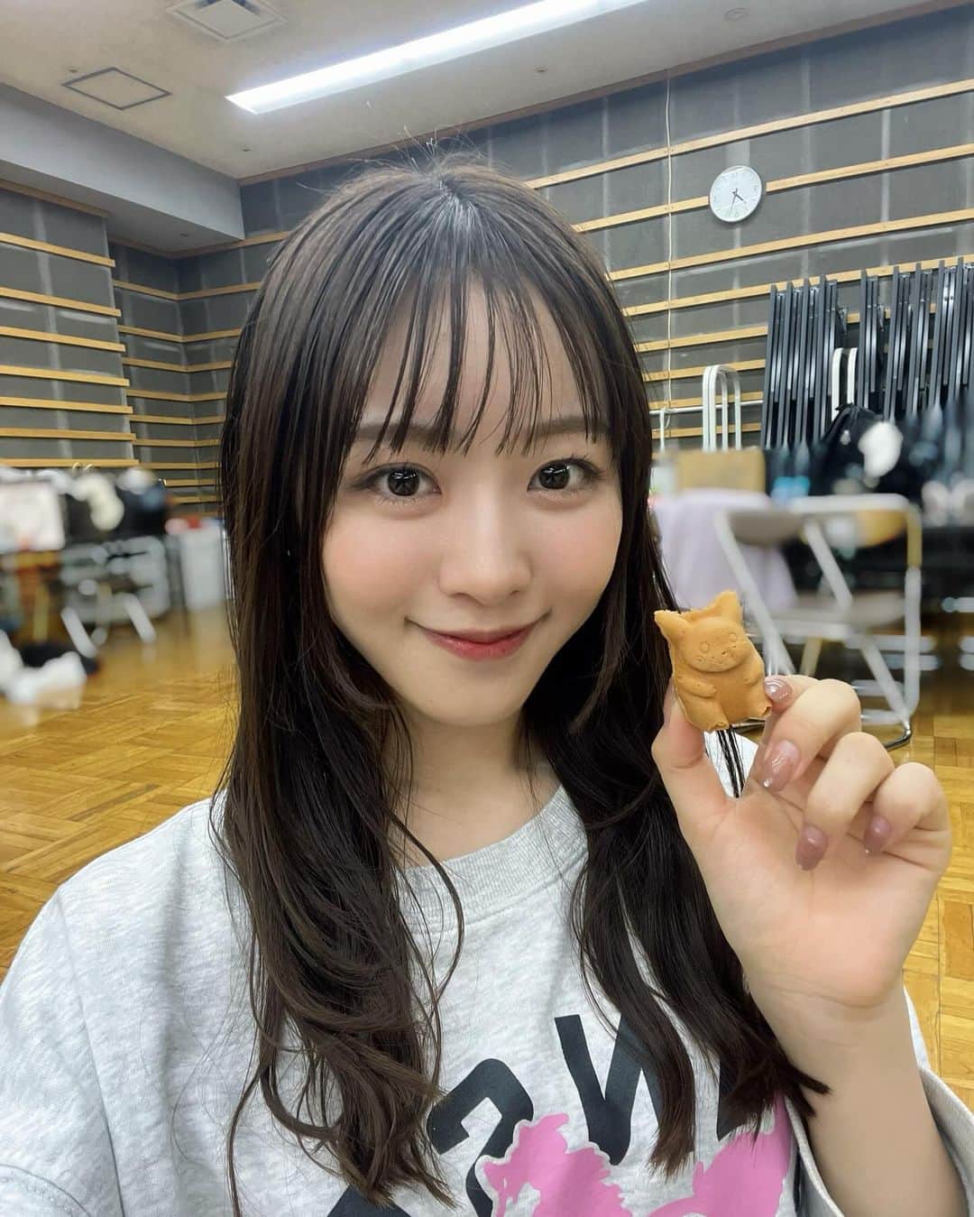 沖玲萌さんのインスタグラム写真 - (沖玲萌Instagram)「スタッフさんがピカチュウ差し入れしてくれた🤍⚡️」12月12日 18時31分 ...