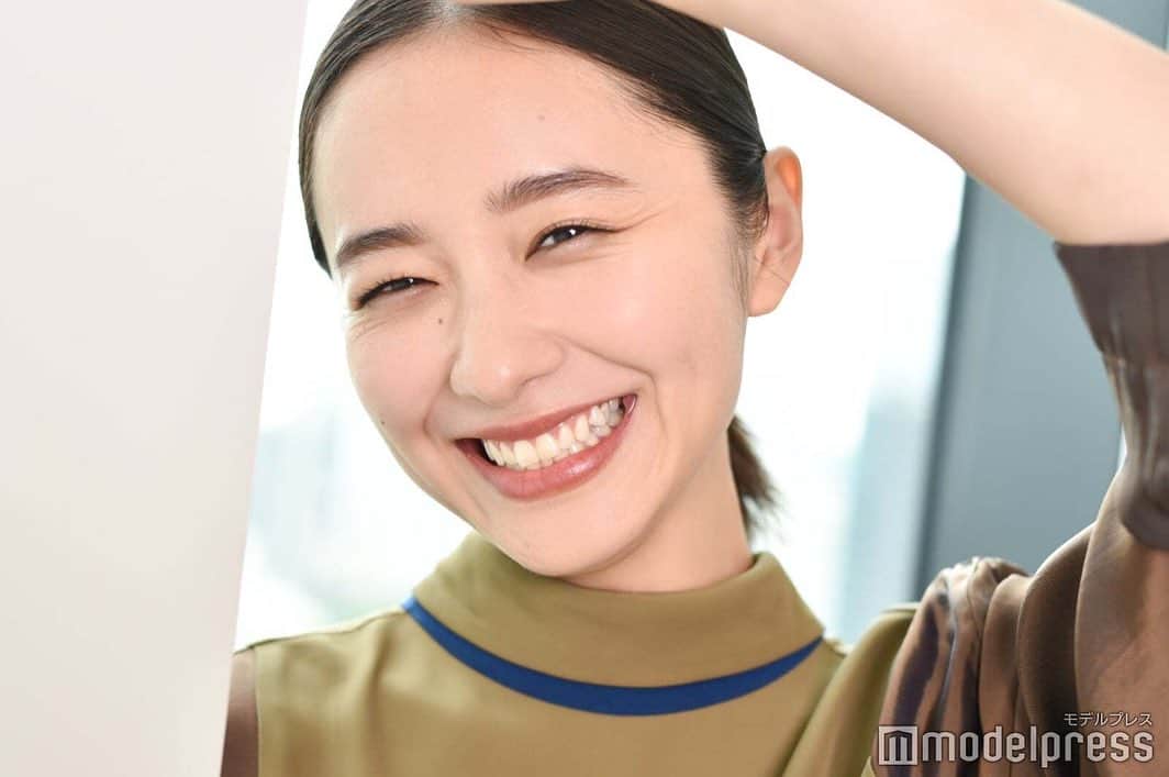 modelpressさんのインスタグラム写真 - (modelpressInstagram)「⁡ 【堀田真由さんインタビュー写真公開📸】 ⁡ 堀田真由さんのインタビュー時の撮り下ろしショットを ...