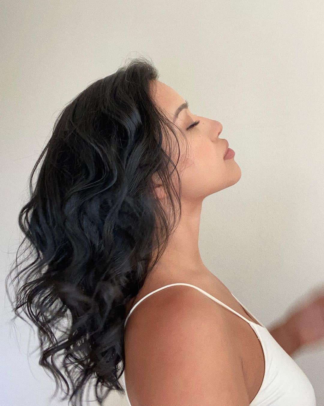 Julia Kellyさんのインスタグラム写真 - (Julia KellyInstagram)「Let it grow or cut it ...