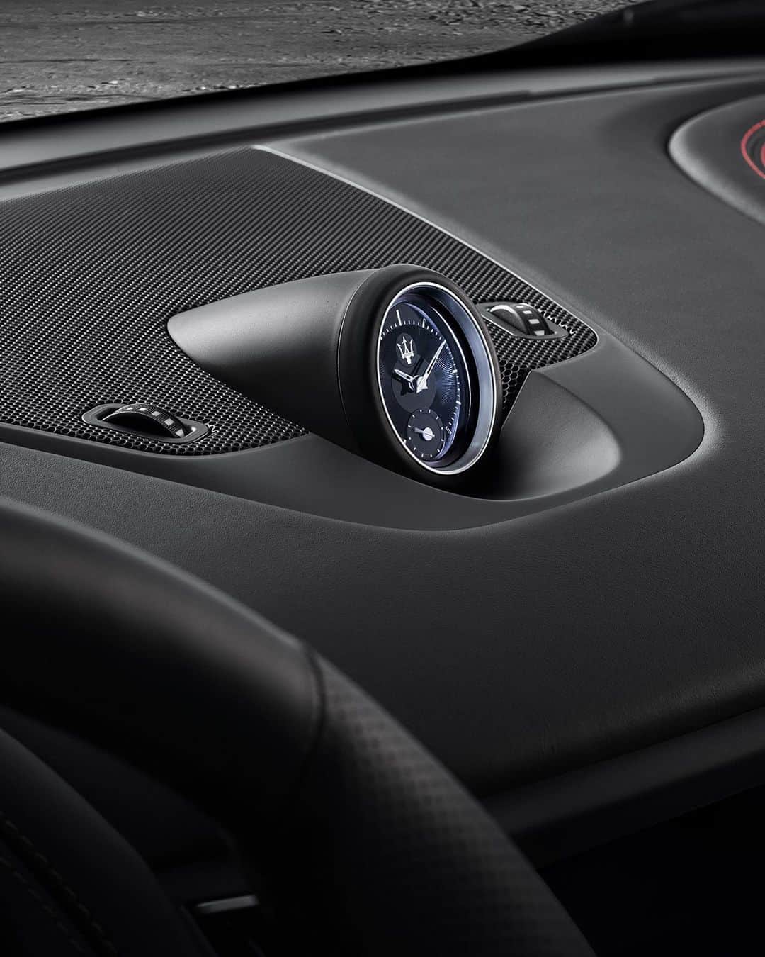 マセラティさんのインスタグラム写真 - (マセラティInstagram)「The #Maserati dashboard clock, a ...