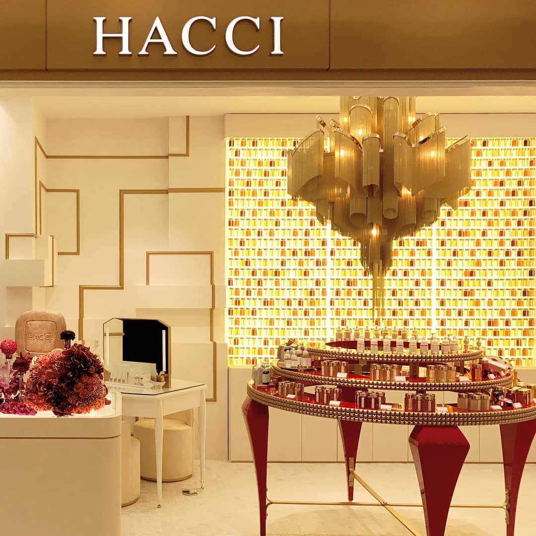 HACCI officialさんのインスタグラム写真 - (HACCI officialInstagram)「Honey Bar 色とりどりのhoneyたち。お花によって香りも色も、もちろん味 ...