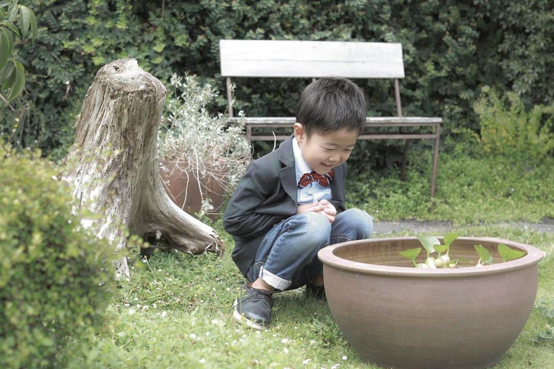 Hiroyuki Suzukiさんのインスタグラム写真 Hiroyuki Suzukiinstagram 「 なにやら興味深々な様子
