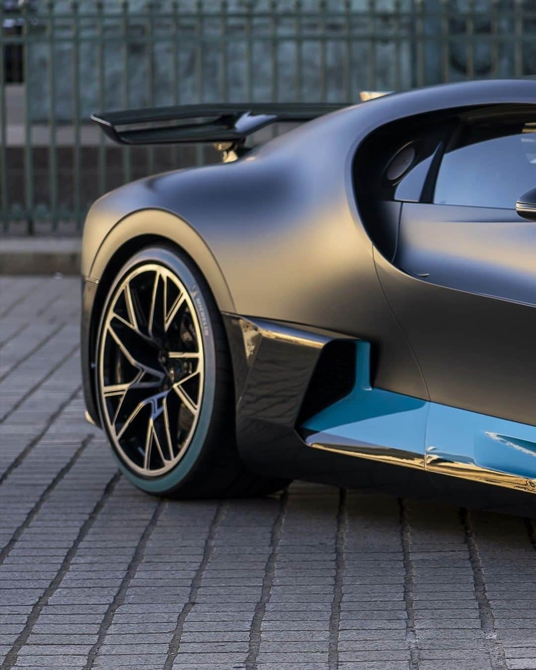 ブガッティさんのインスタグラム写真 - (ブガッティInstagram)「To truly understand the DIVO's ...