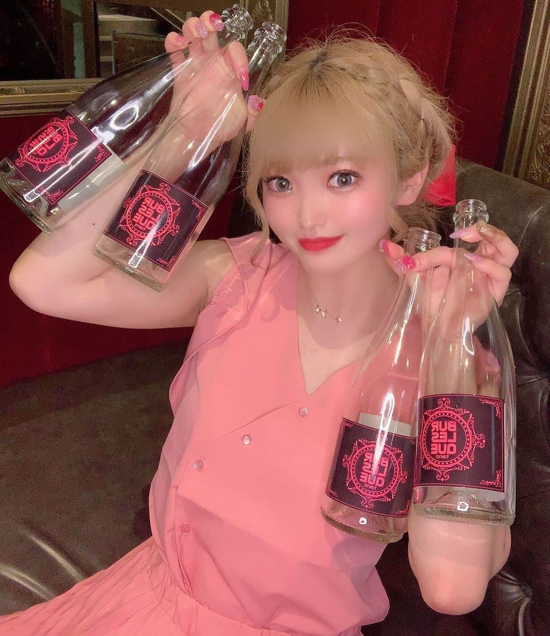 Ribonさんのインスタグラム写真 Riboninstagram 「昨日からオンライン配信の時限定で、バーレスクのオリジナルシャンパンが