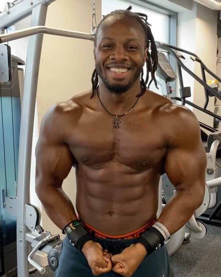 Ulissesworldさんのインスタグラム写真 - (UlissesworldInstagram)「Try these Cobra Back ...