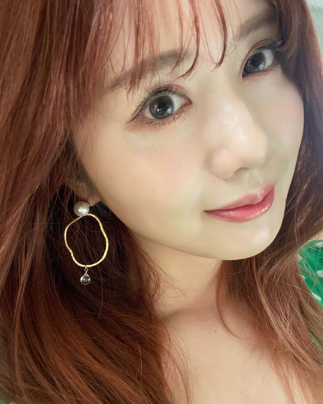 一木美里さんのインスタグラム写真 - (一木美里Instagram)「☔️💄 ️﻿ ﻿ ボビーブラウンのトースト🍞﻿ にジェルアイライナーのシンプルアイメイク♡﻿ ﻿ 梅雨シーズンはまつげが ...