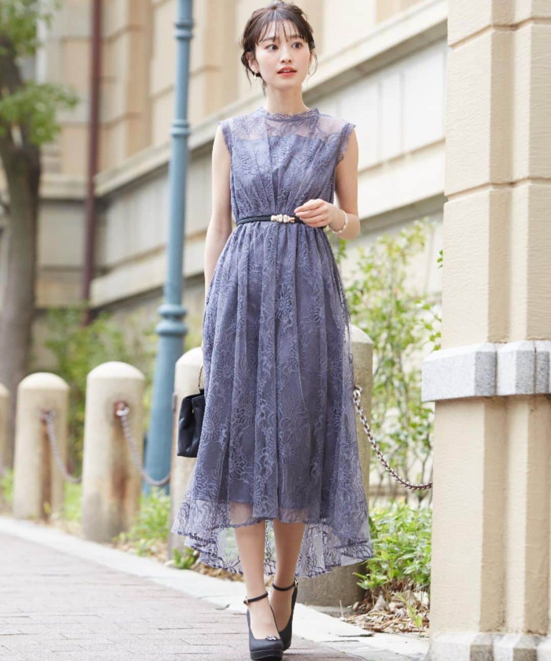 Dorry Dollさんのインスタグラム写真 - (Dorry DollInstagram)「ラメ感のあるレースが華やかなドレス。 フィッシュテールがこなれ感のある印象に ...