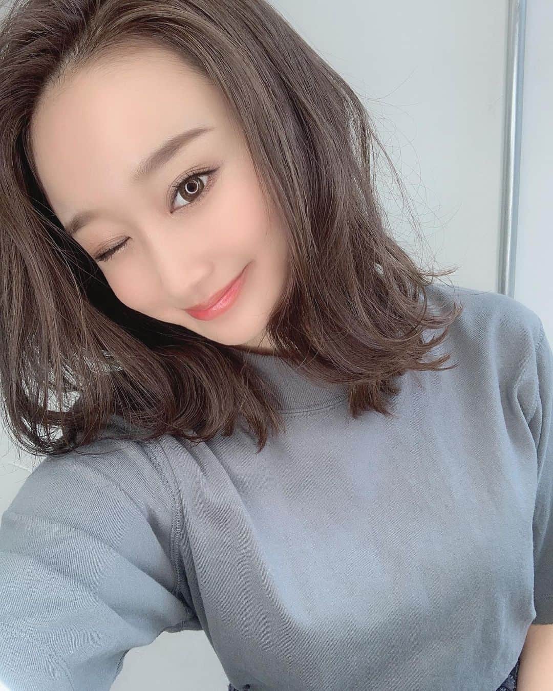 MAYUMIさんのインスタグラム写真 - (MAYUMIInstagram)「👟 * 数ヶ月前まで、ワンピースにヒールが 当たり前だったのに ...