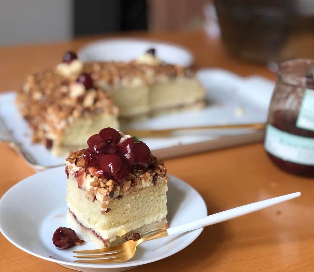 日登美さんのインスタグラム写真 - (日登美Instagram)「Frankfurter Quadrat (Kranz)🍰😜👍 ...