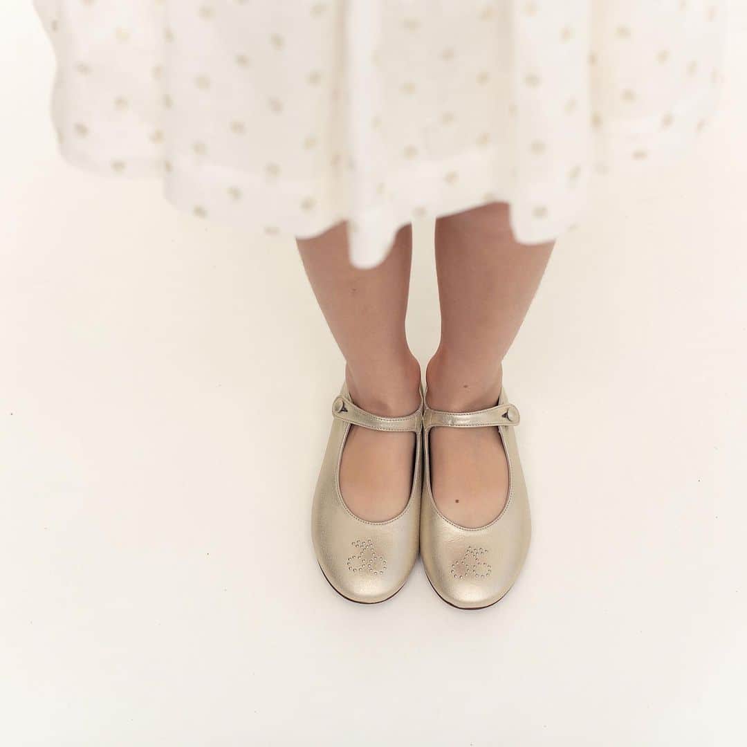 bonpointさんのインスタグラム写真 - (bonpointInstagram)「They always need new shoes ...