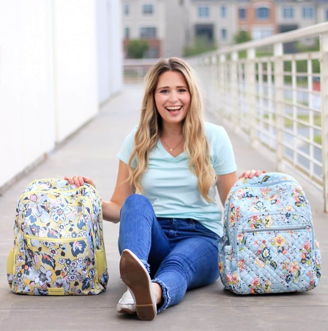 ヴェラブラッドリーさんのインスタグラム写真 - (ヴェラブラッドリーInstagram)「🎒 POLL TIME 🎒The Campus ...