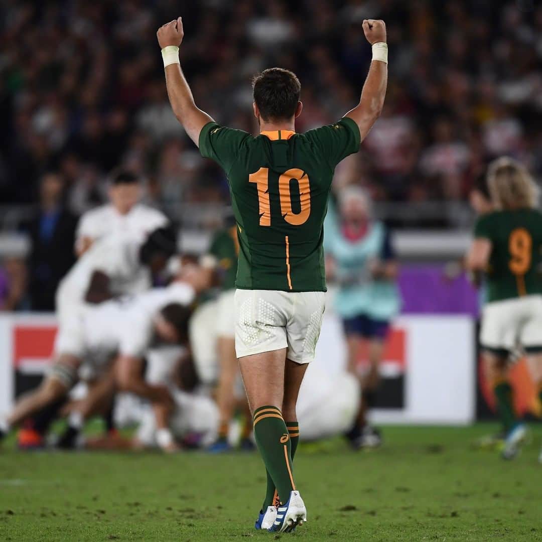 ワールドラグビーさんのインスタグラム写真 - (ワールドラグビーInstagram)「Fly-half, no.10, ten, stand ...