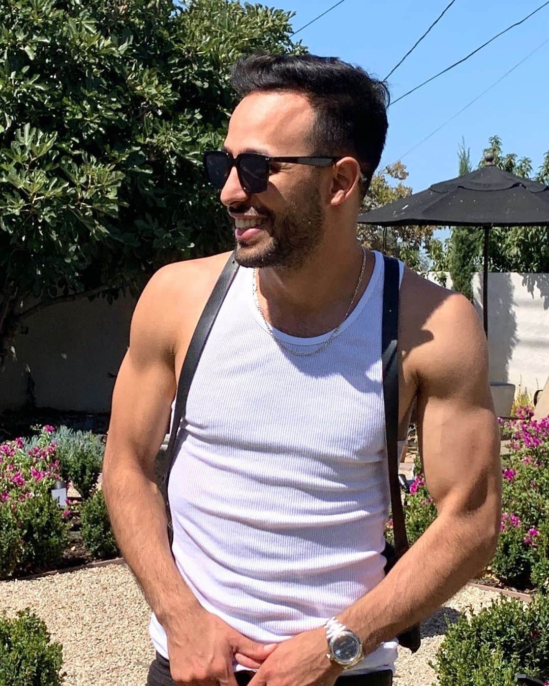 Anwar Jibawiさんのインスタグラム写真 - (Anwar JibawiInstagram)「I pulled a muscle ...