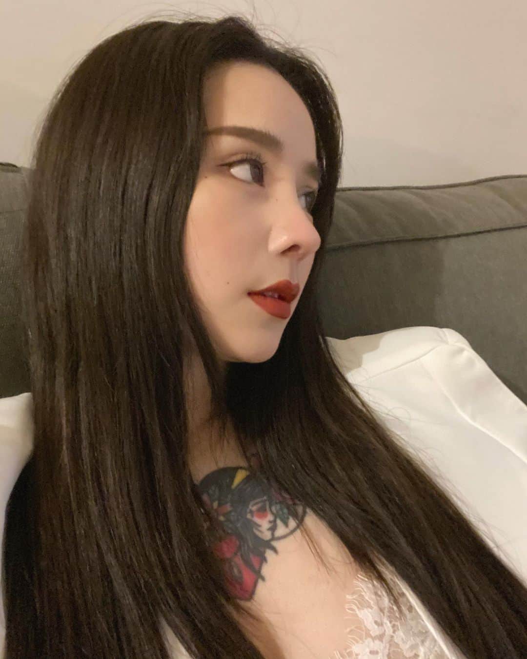 Abby Chenさんのインスタグラム写真 - (Abby ChenInstagram)「流言蜚語 一笑置之🤍」7月11日 0時13分 - abbyabbychen