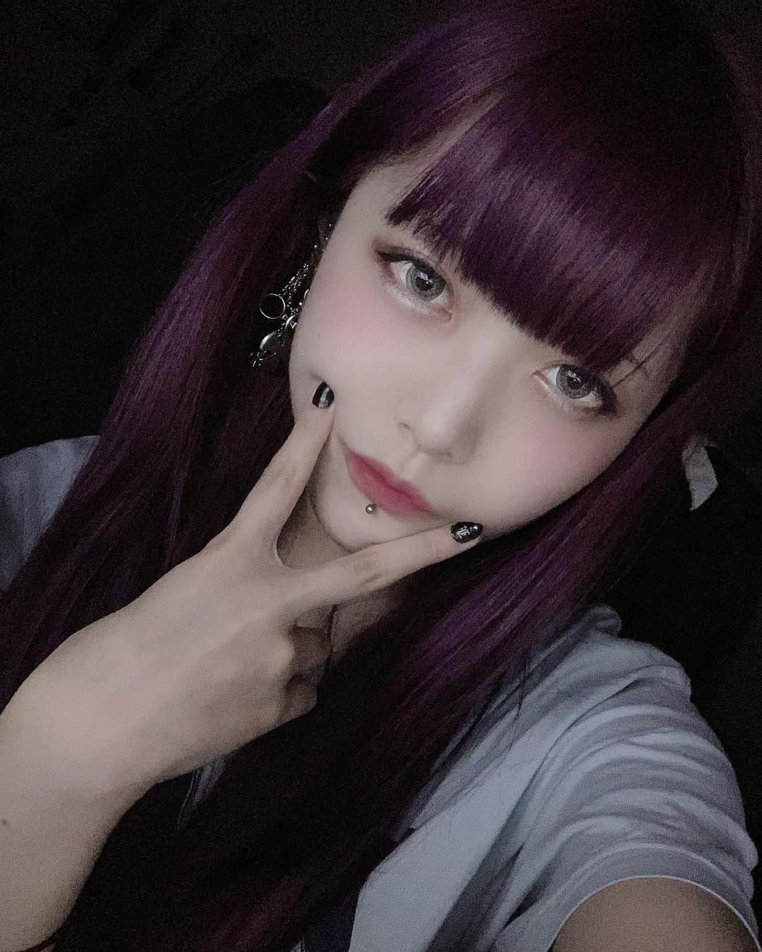 冬野あゐくさんのインスタグラム写真 冬野あゐくinstagram 「紫「ほら、帰ってきてやったぜ」」7月10日 23時55分 Aik9
