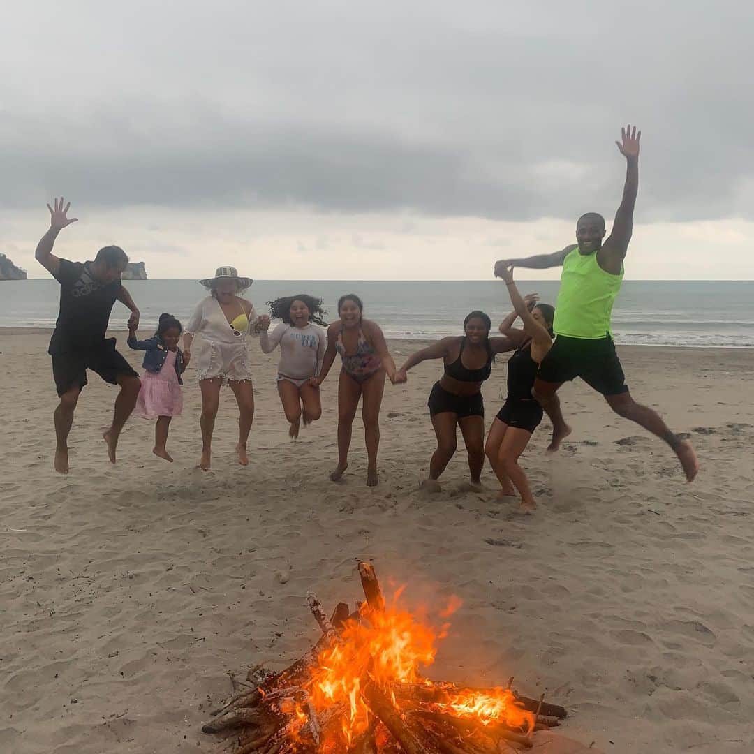 アントニオ・バレンシアさんのインスタグラム写真 - (アントニオ・バレンシアInstagram)「Familia ️💪🏽🏝 @virginia ...