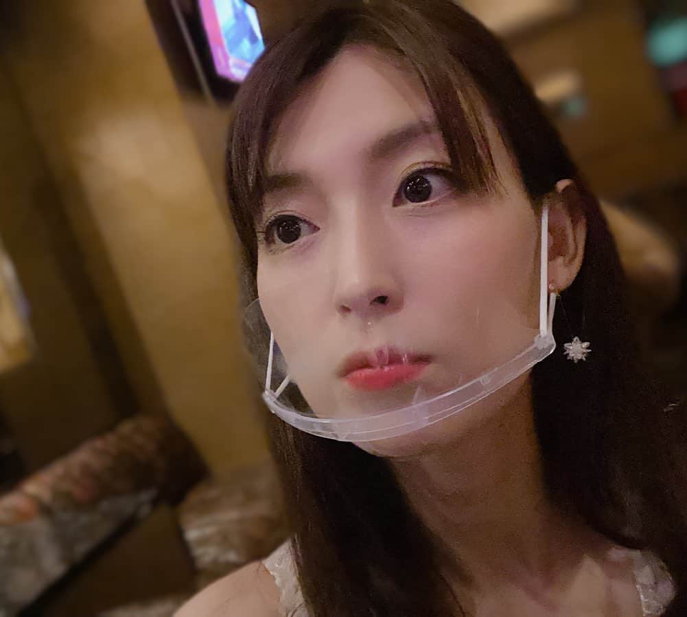 並木塔子さんのインスタグラム写真 並木塔子instagram 「六本木レッドドラゴン出勤中。 細心の注意をしつつ、お客様をお迎えします