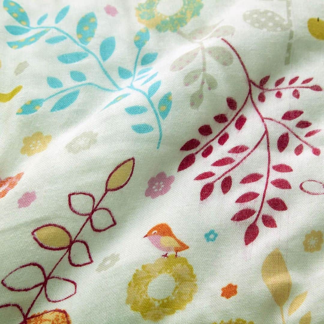 mini_labo_jp(ミニラボ) さんのインスタグラム写真 - (mini_labo_jp(ミニラボ) Instagram)「綿100％の優しいダブルガーゼをケットにしました。 たっぷりと ...